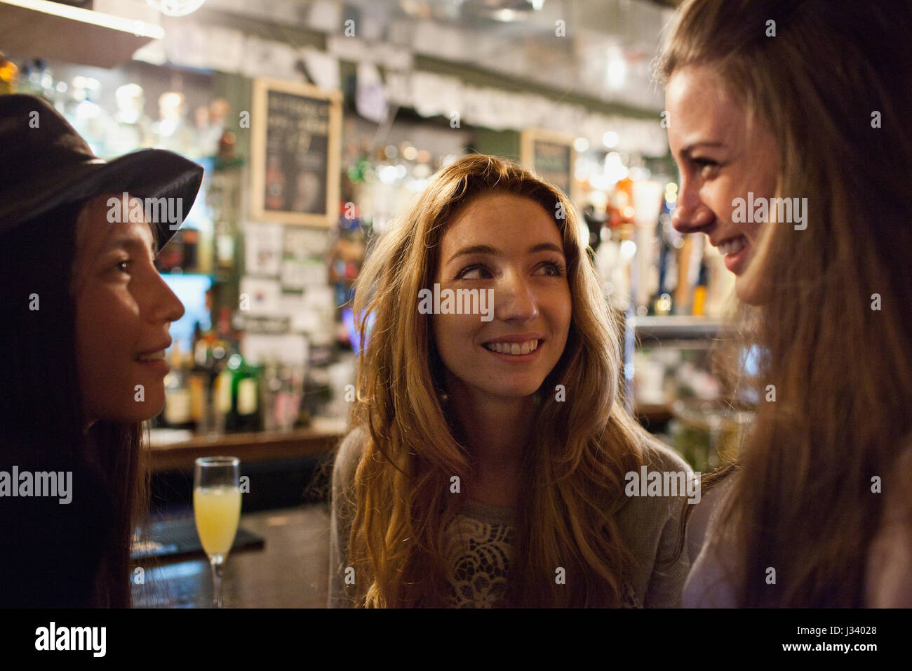 Fedora bar hi-res stock photography and images - Alamy