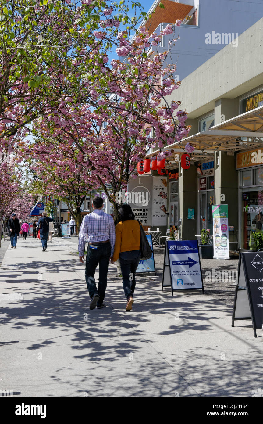 Strolling avenue hi-res stock photography and images - Alamy