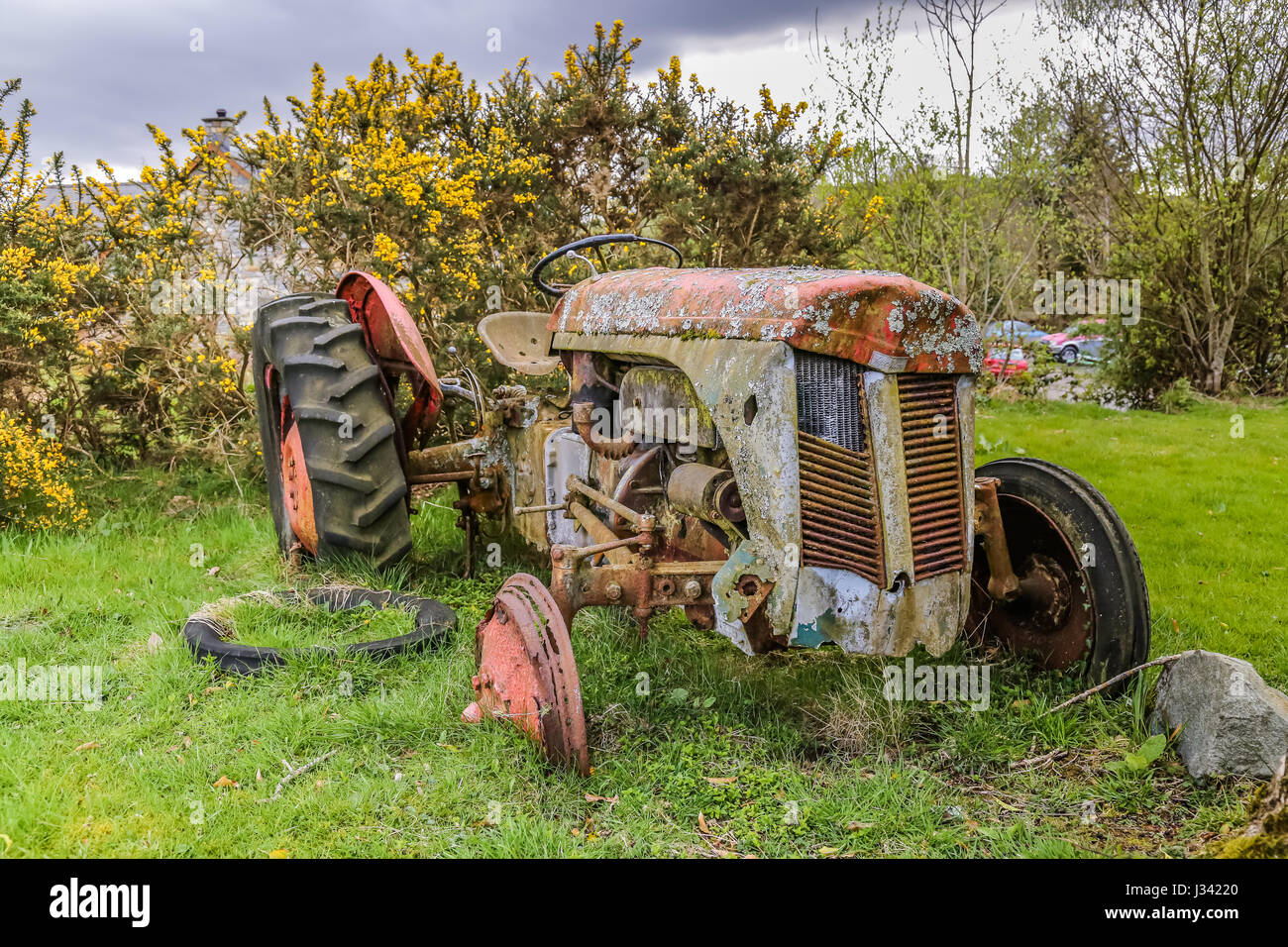 Old ferguson tractor hi-res stock photography and images - Alamy