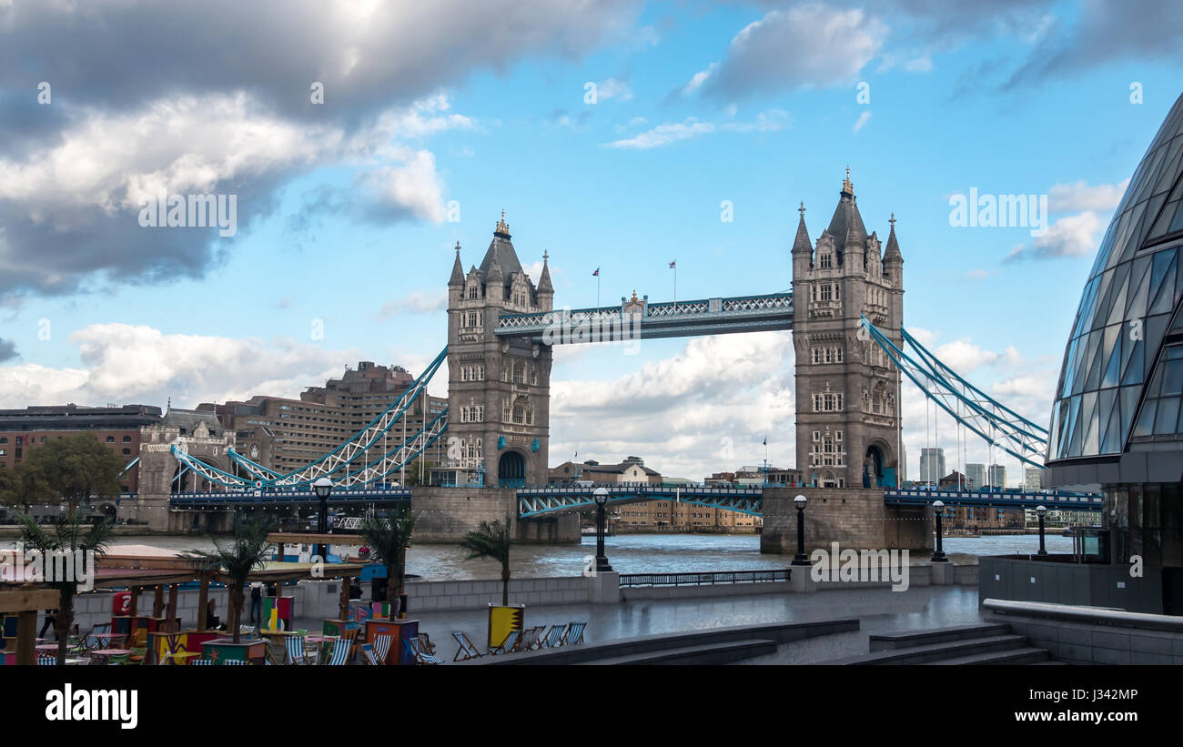 View of the iconic Tower Bridge, one of the main landmarks in London ...
