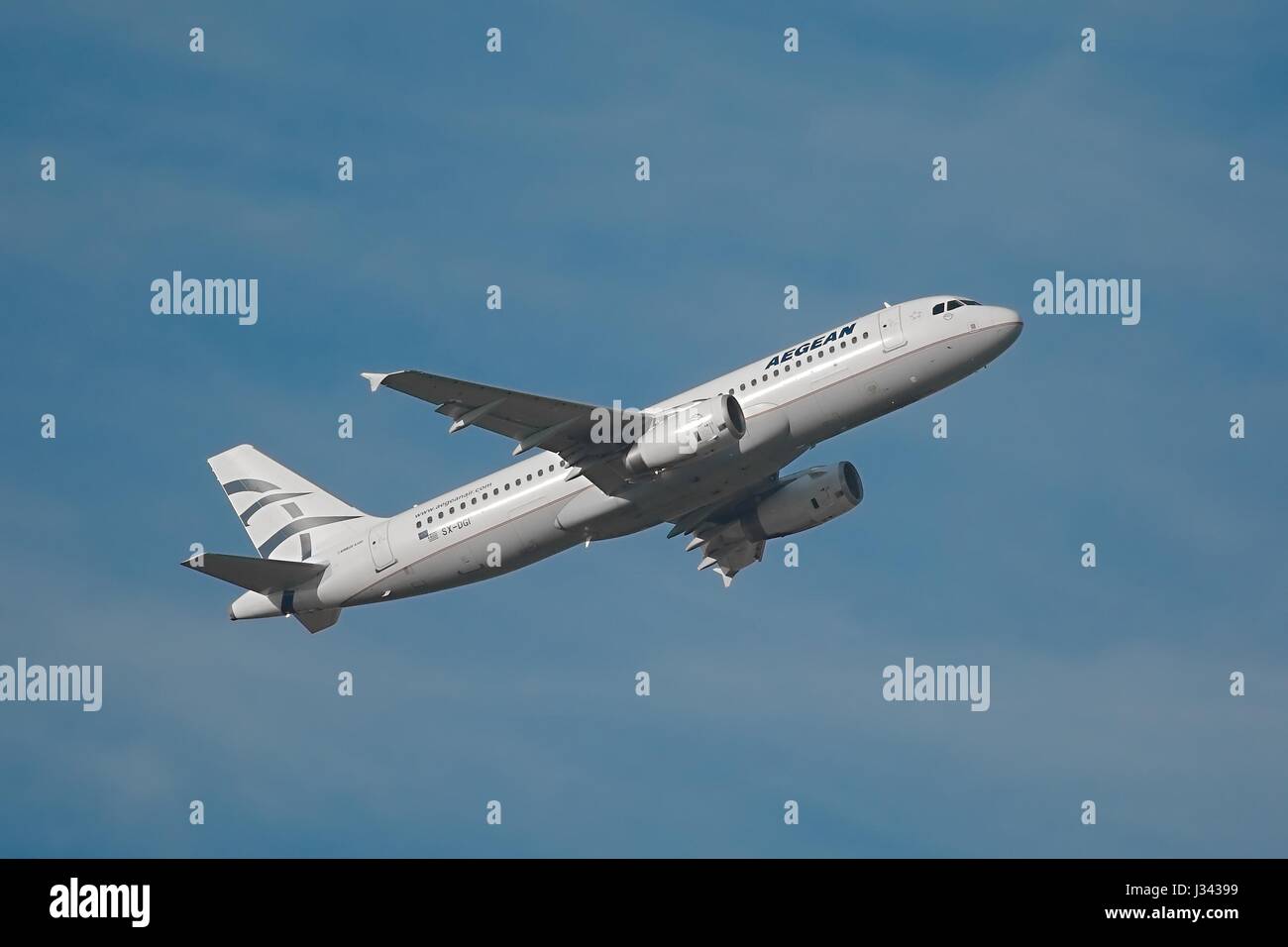 Aircraft taking off Stock Photo - Alamy