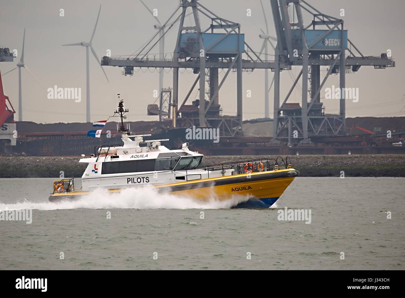 Fast pilots boat hi-res stock photography and images - Alamy