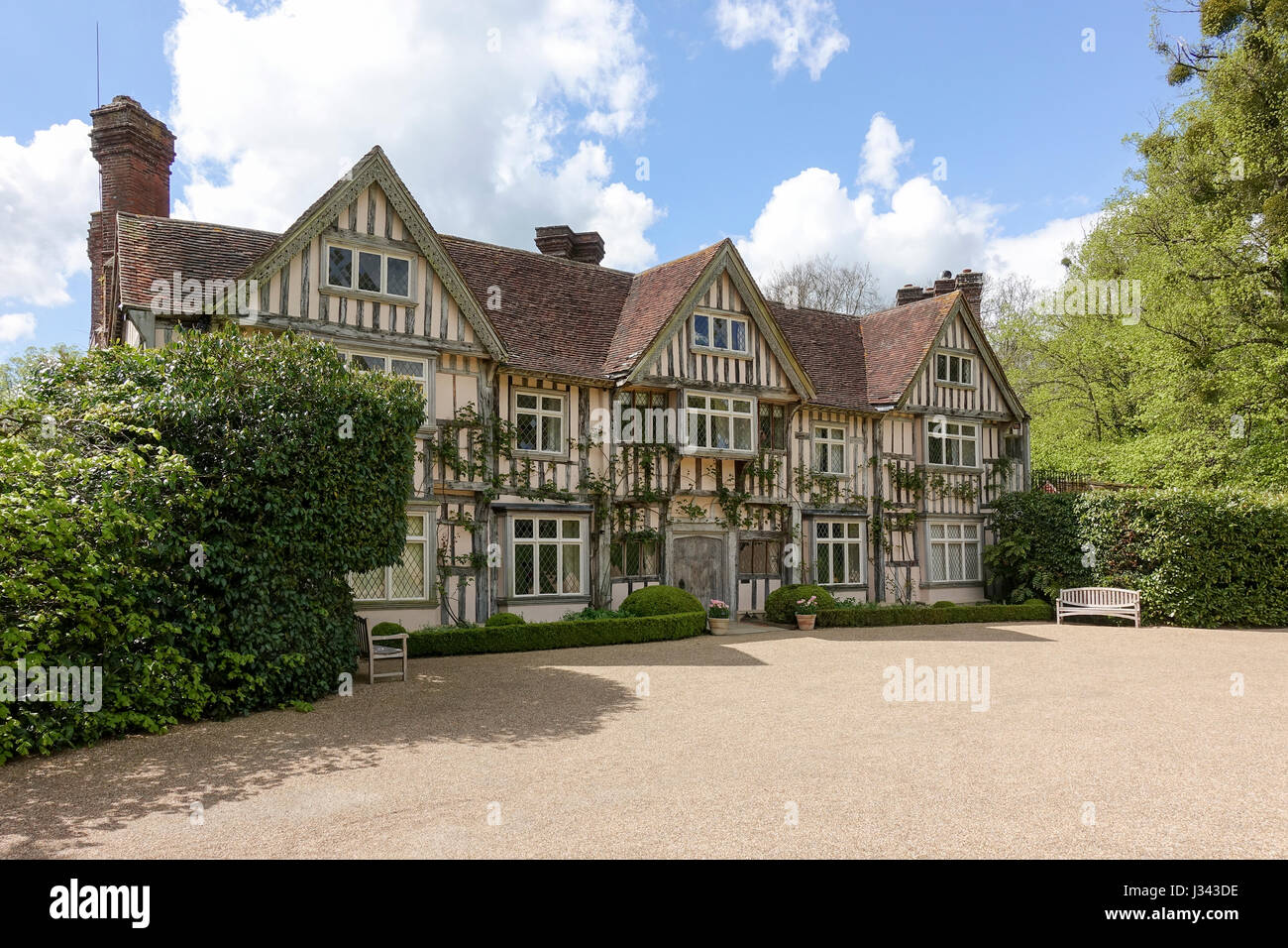 Pashley manor gardens hi-res stock photography and images - Alamy