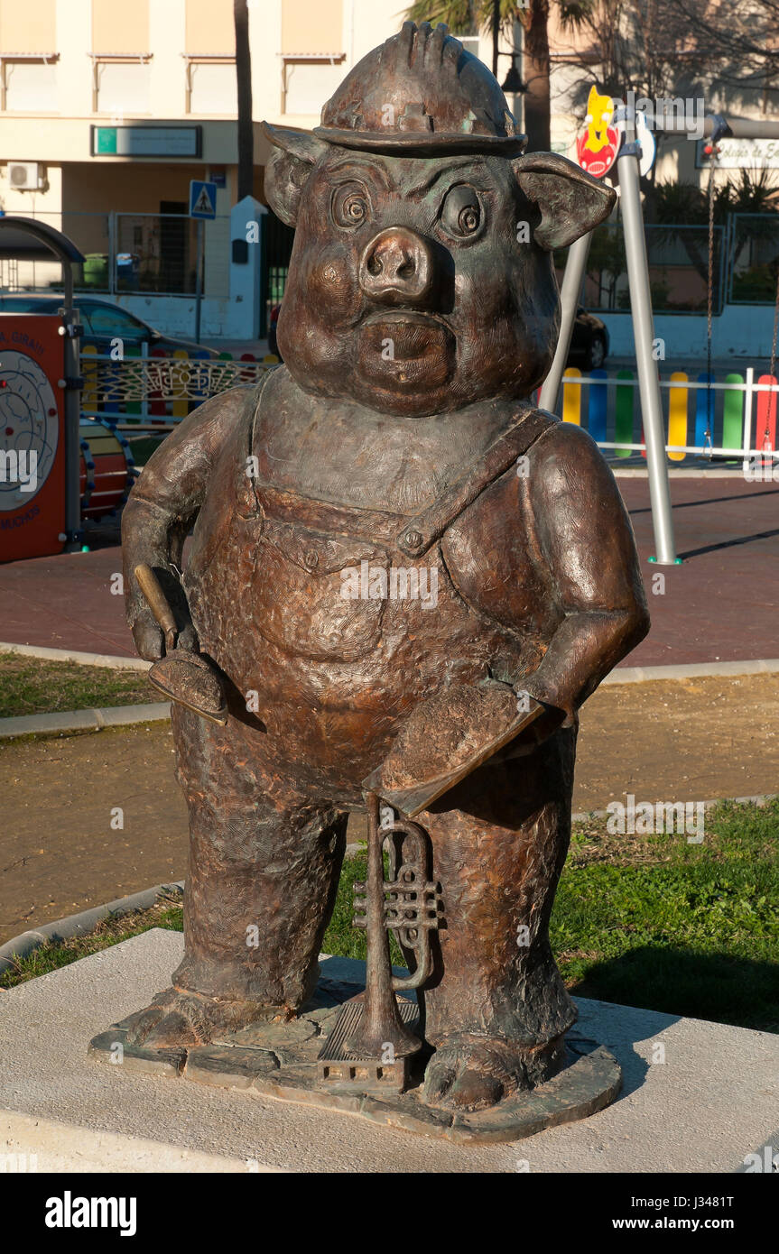 Statue of The Three Little Pigs, Fantasy Park, Fuengirola, Malaga ...