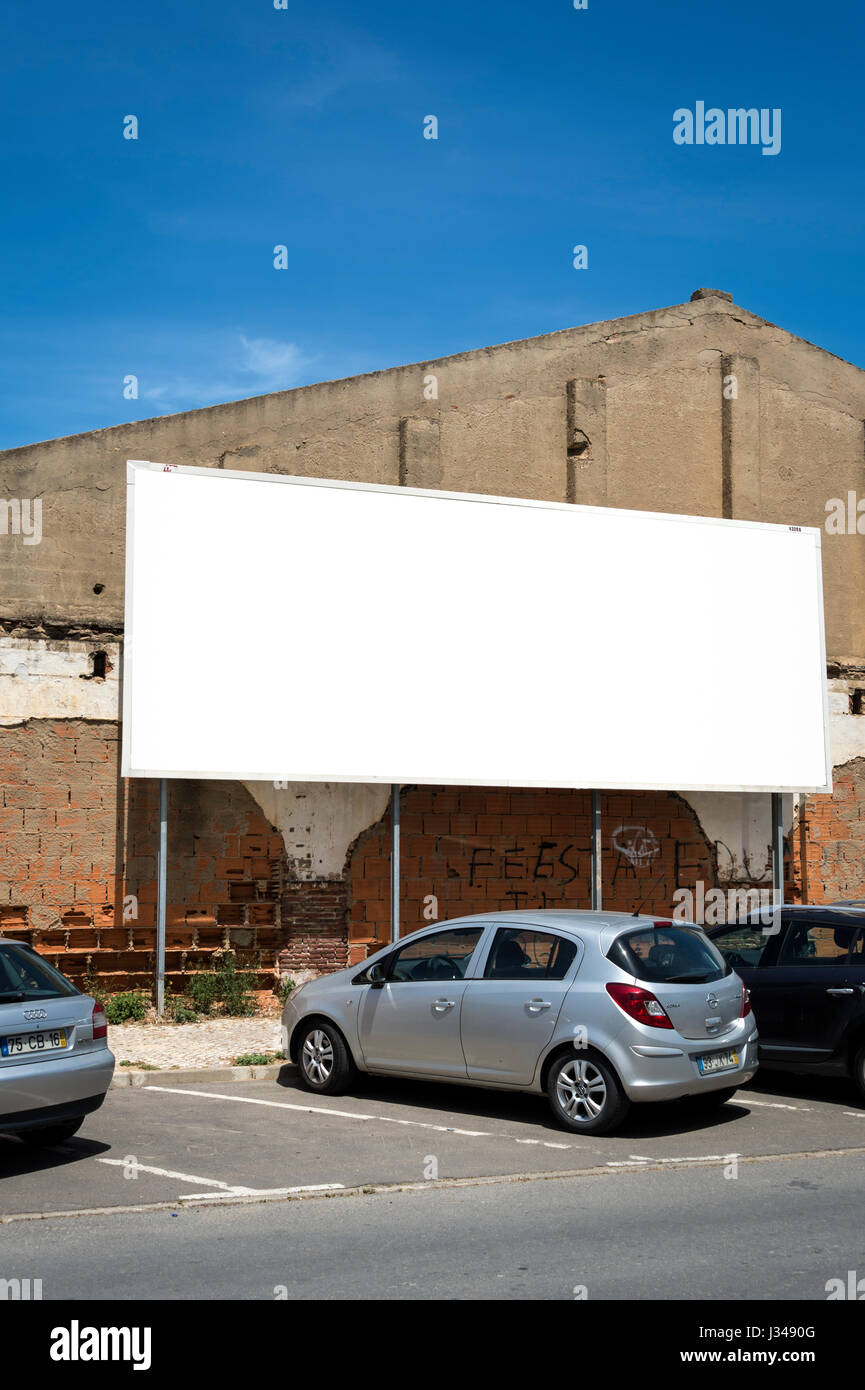 Empty advertisment hoarding hi-res stock photography and images - Alamy