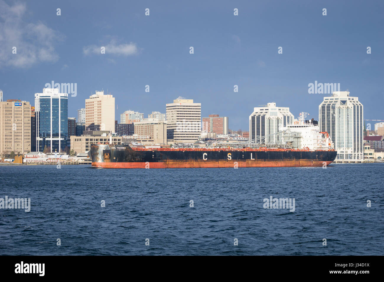Trillium Class self-unloader "CSL Tacoma" departing Halifax, Nova ...