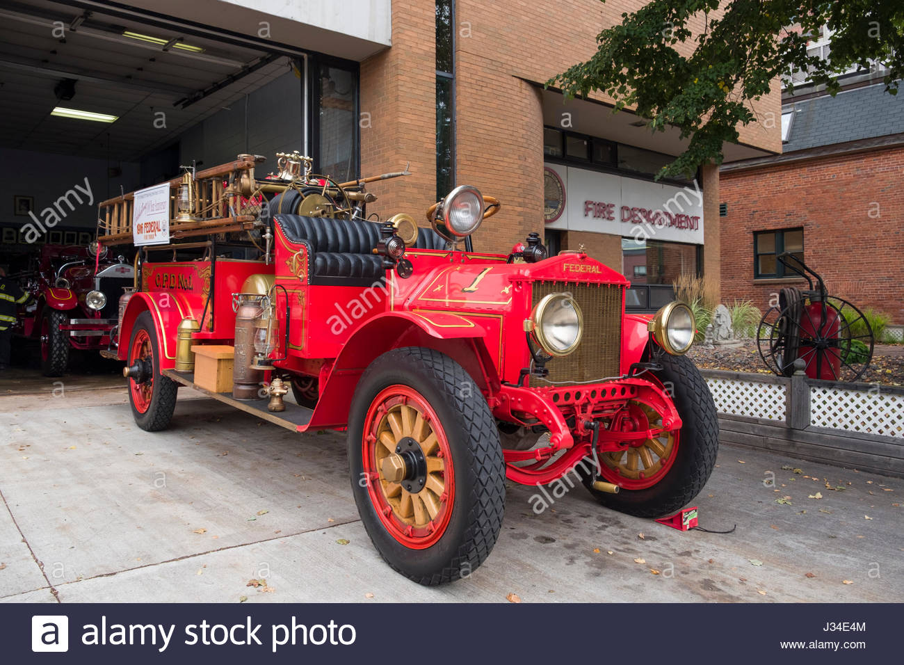Historic Fire Engine Stock Photos & Historic Fire Engine Stock Images ...