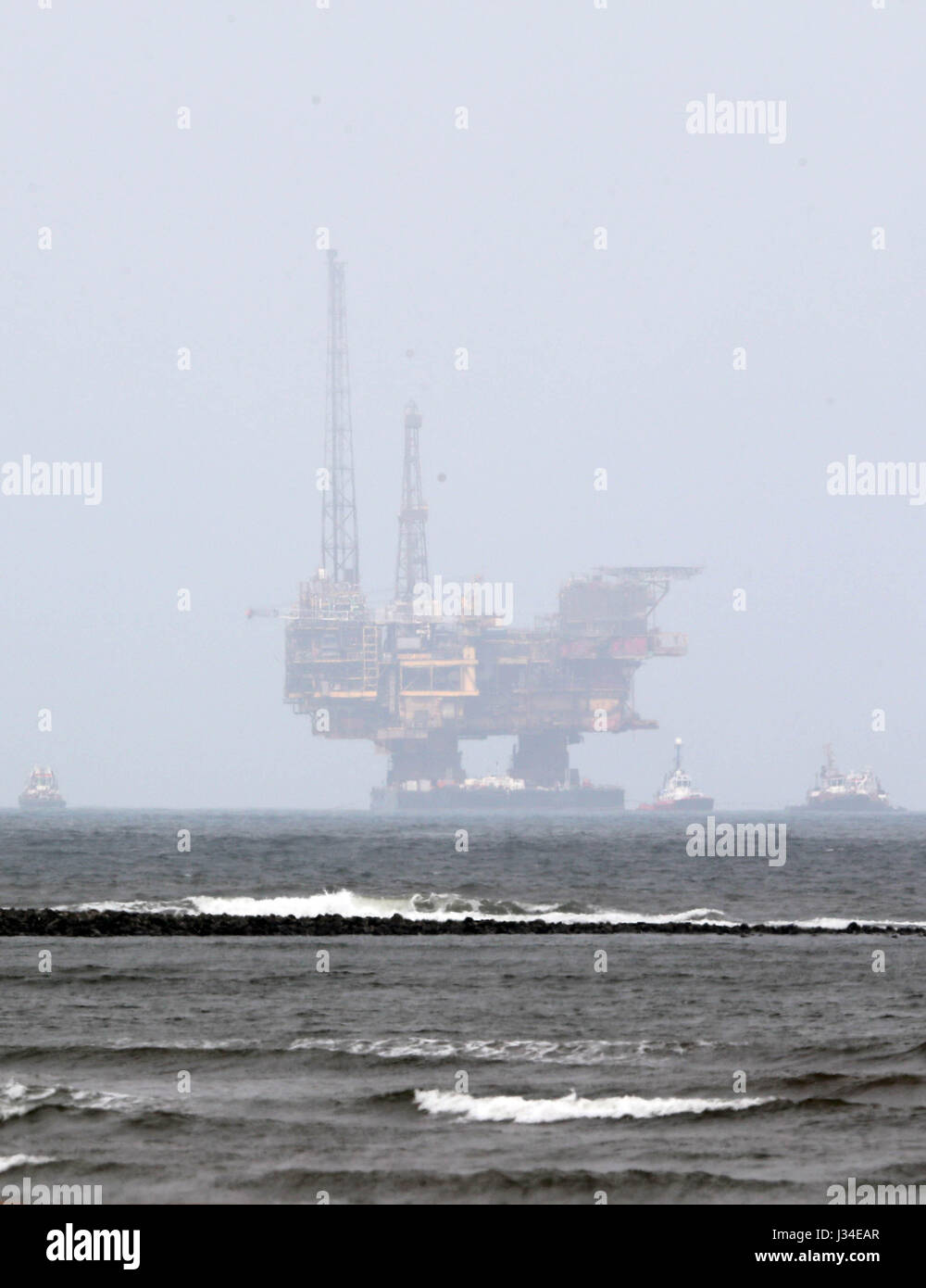 The shell brent delta platform hi-res stock photography and images - Alamy