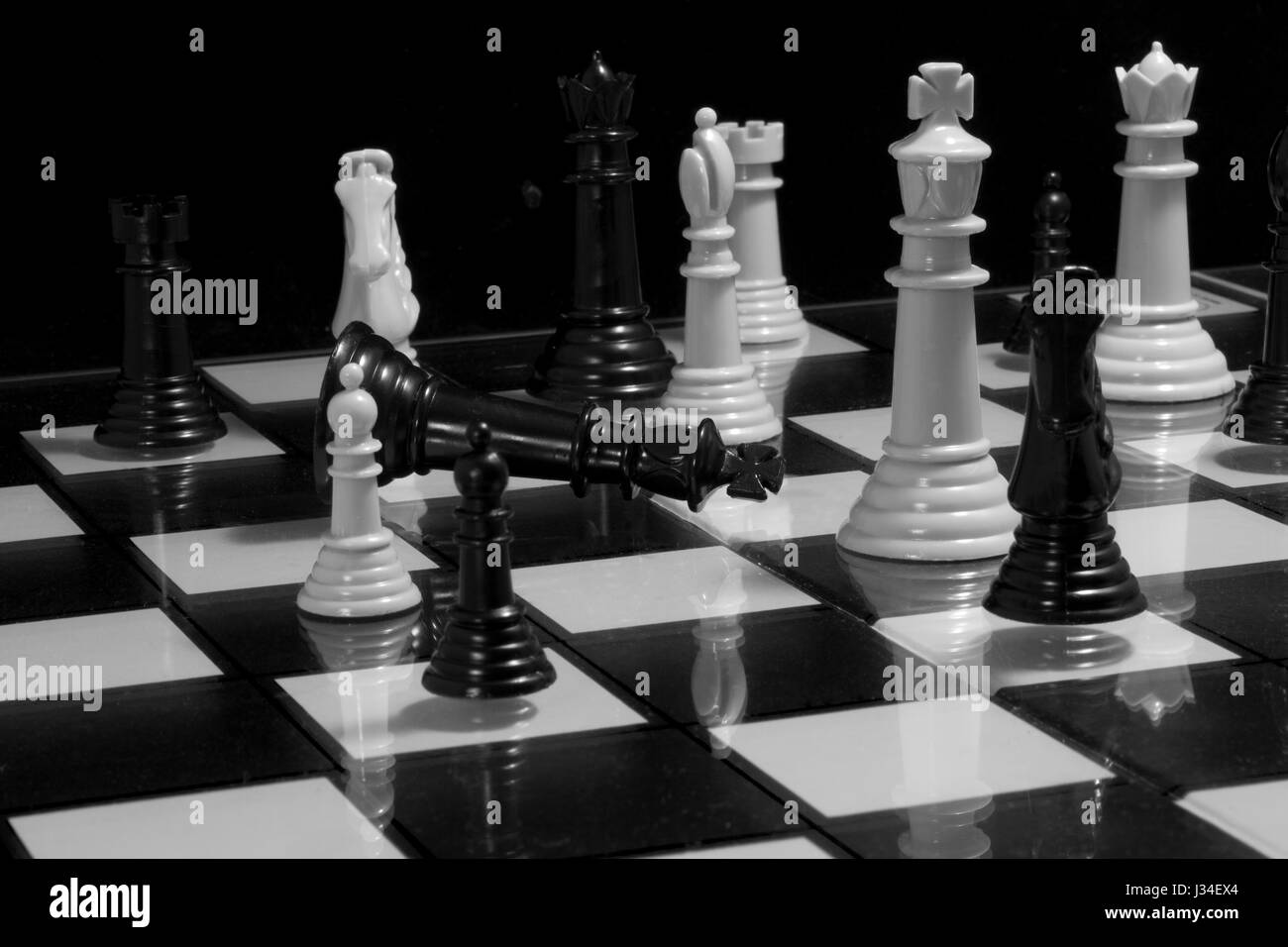 Checkmate hi-res stock photography and images - Alamy