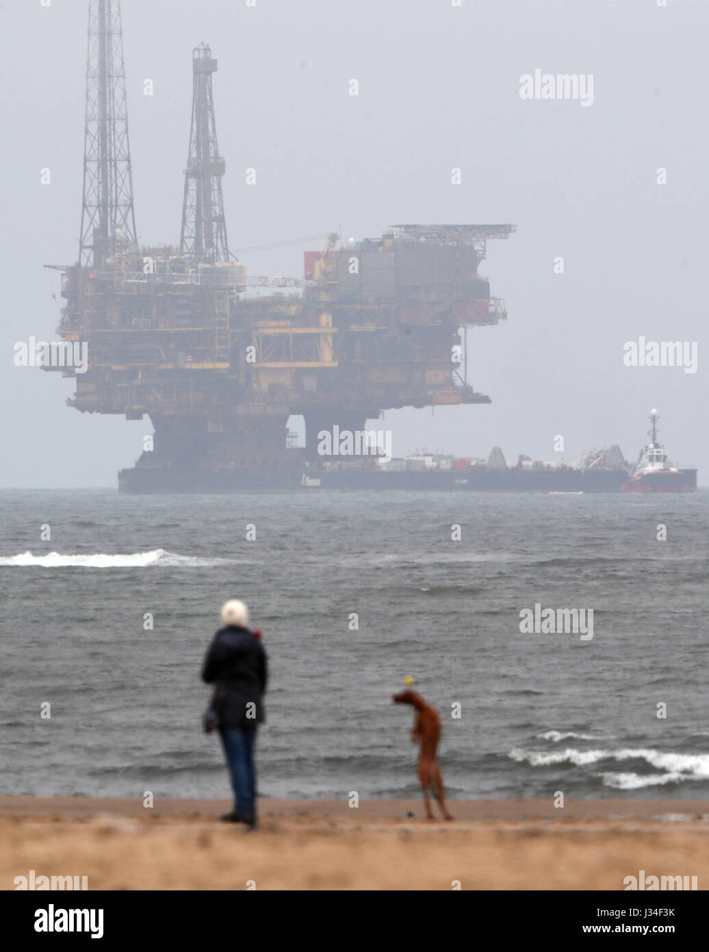 The Shell Brent Delta Platform High Resolution Stock Photography and ...