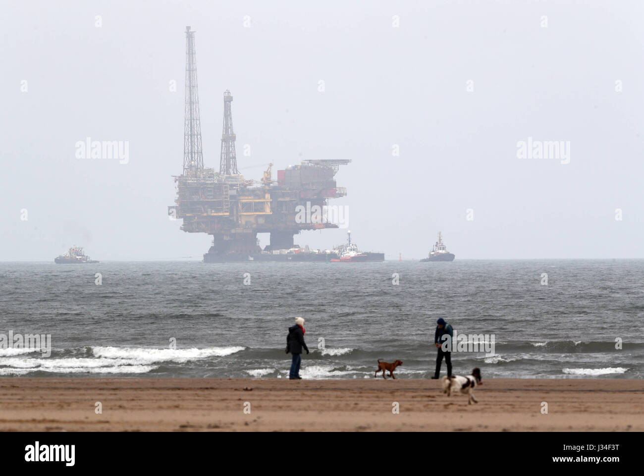 The Shell Brent Delta platform is brought to Able UK shipyard in ...