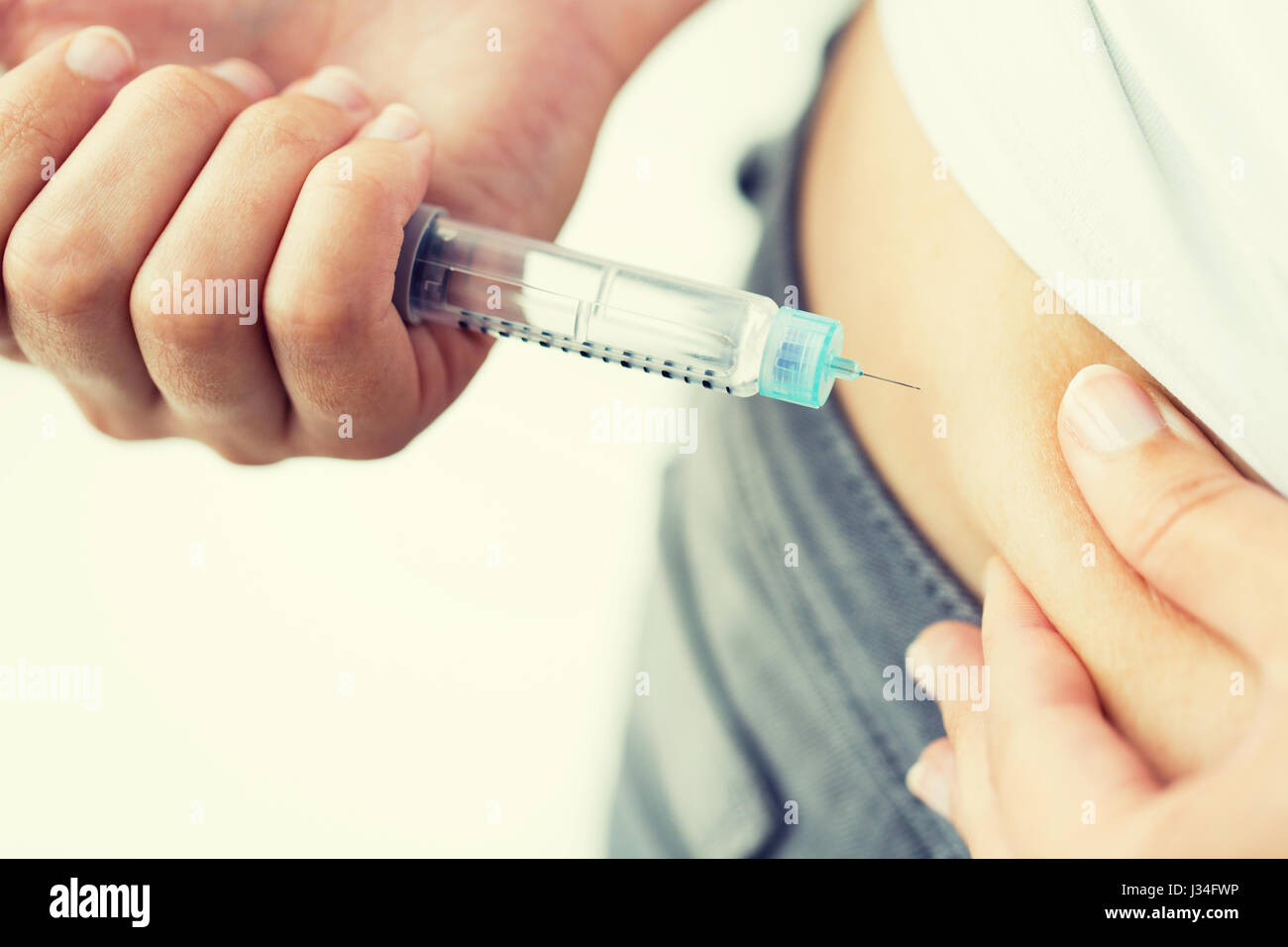 Insulin pen needle hi-res stock photography and images - Alamy