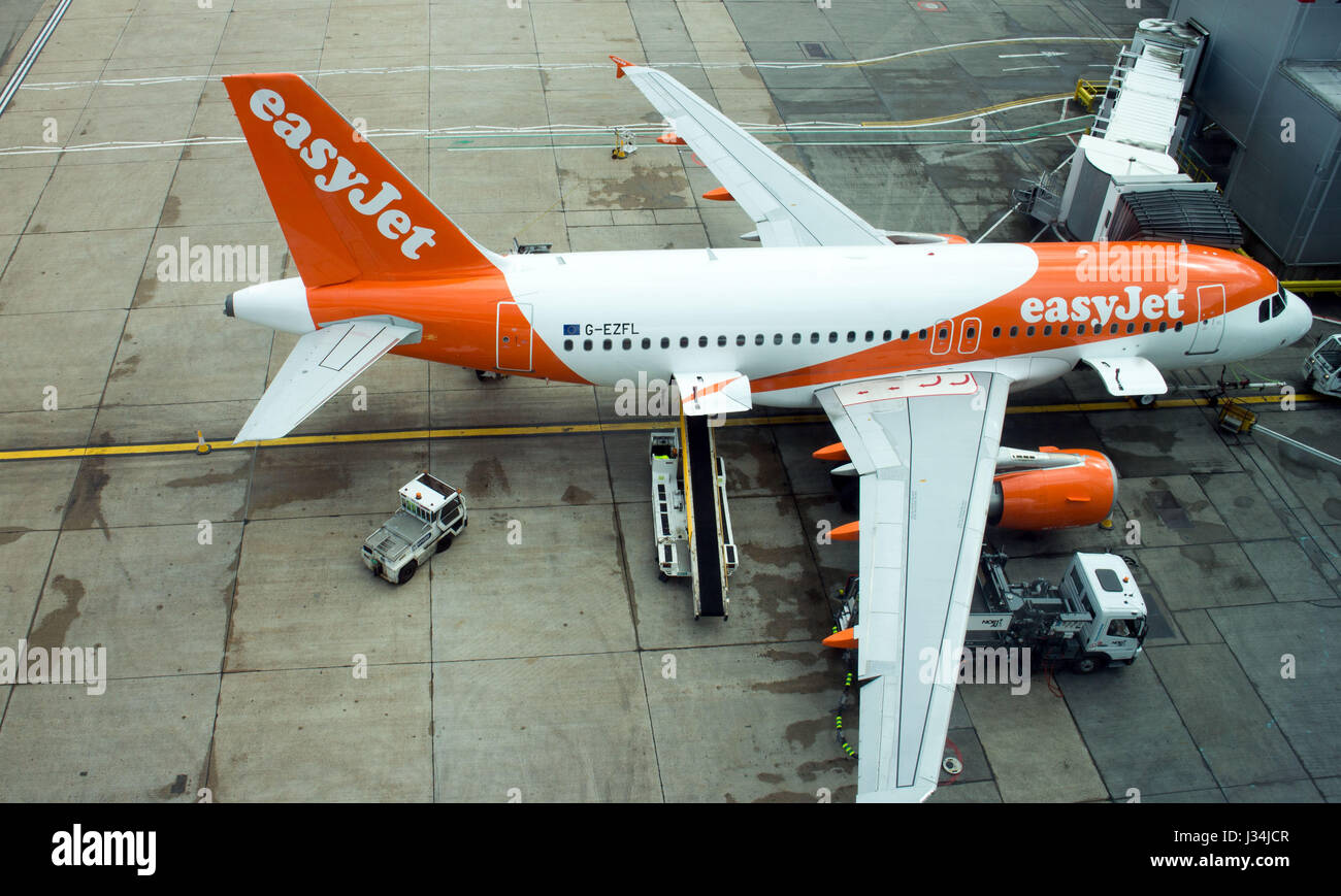 A general view of a Easyjet plane at Gatwick Airport Stock Photo - Alamy