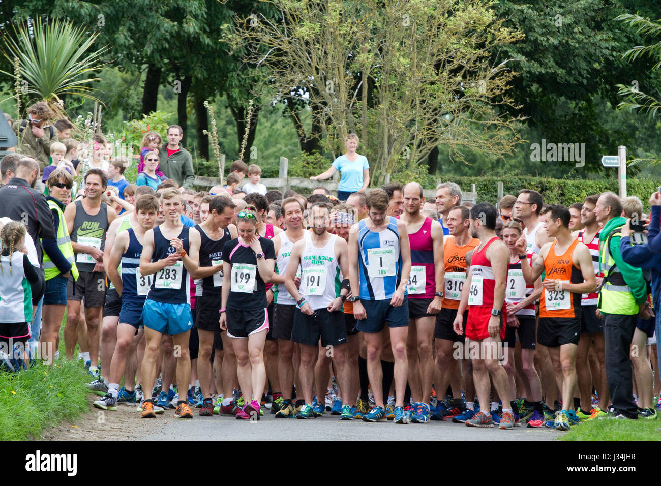 Run race start wait hi-res stock photography and images - Alamy