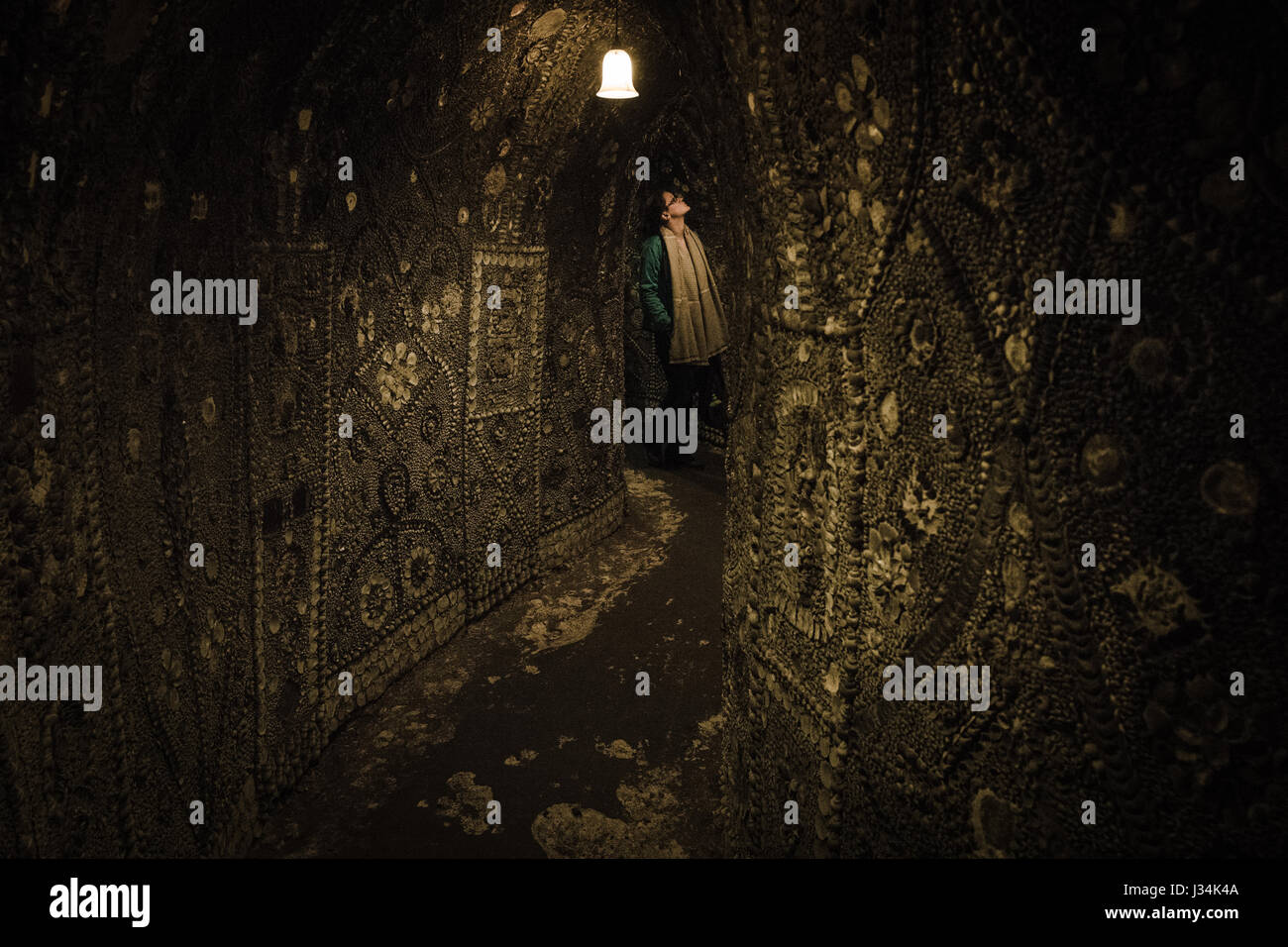 Shell grotto hi-res stock photography and images - Alamy