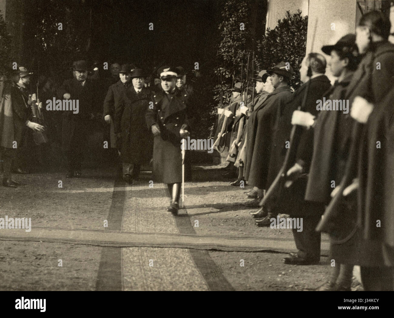 Group of statesmen in the barracks hi-res stock photography and images ...