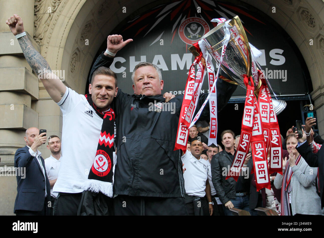 Sheffield United manager Chris Wilder and captain Billy Sharp with the ...