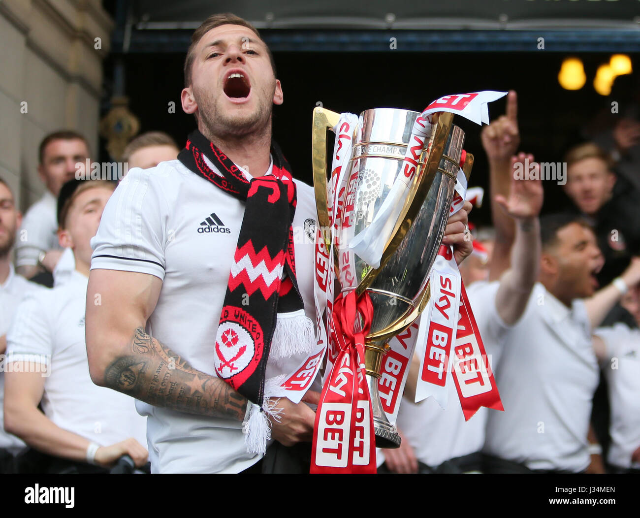 Sheffield united captain billy sharp hi-res stock photography and ...