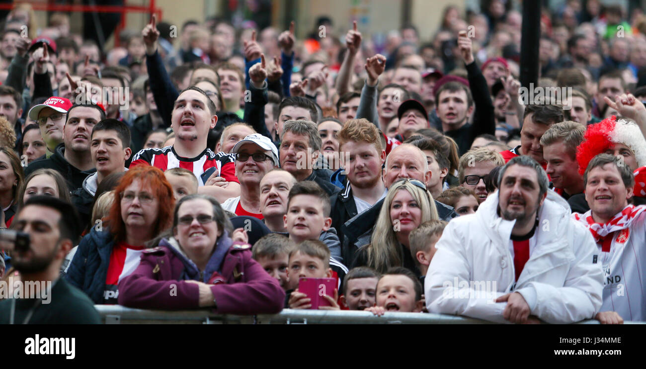 Sheffield United fans during the promotion celebrations in Sheffield ...