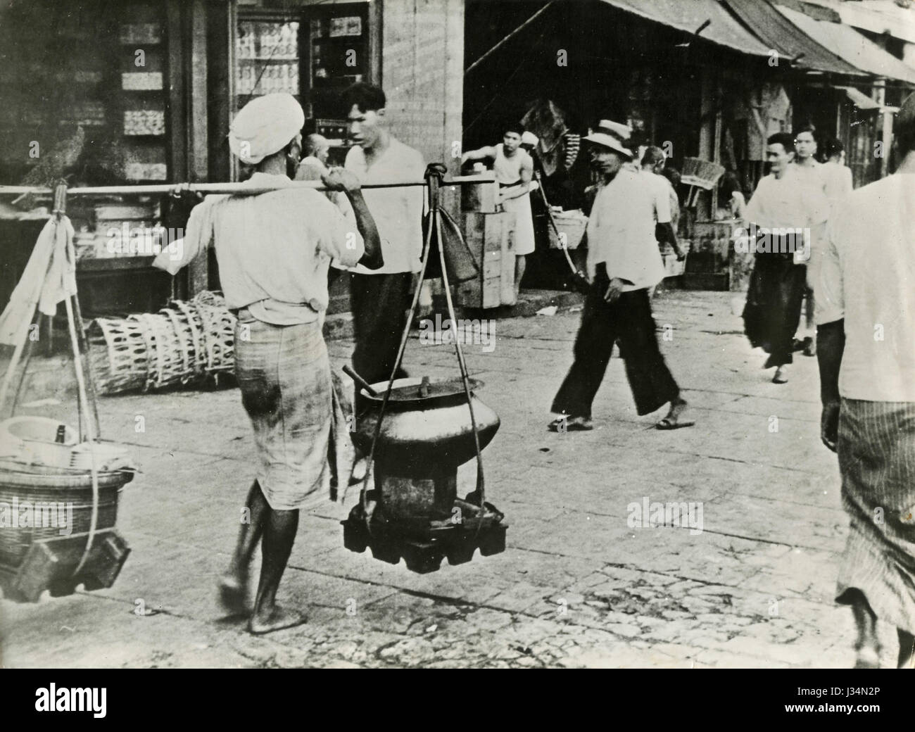 Burma 1942 hi-res stock photography and images - Alamy