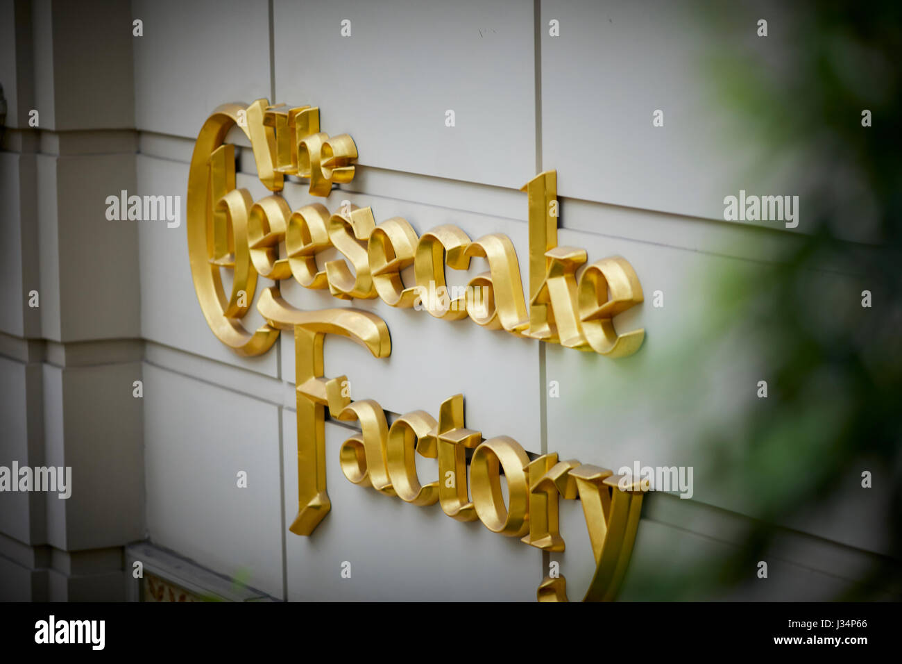 Cheesecake factory logo hi-res stock photography and images - Alamy