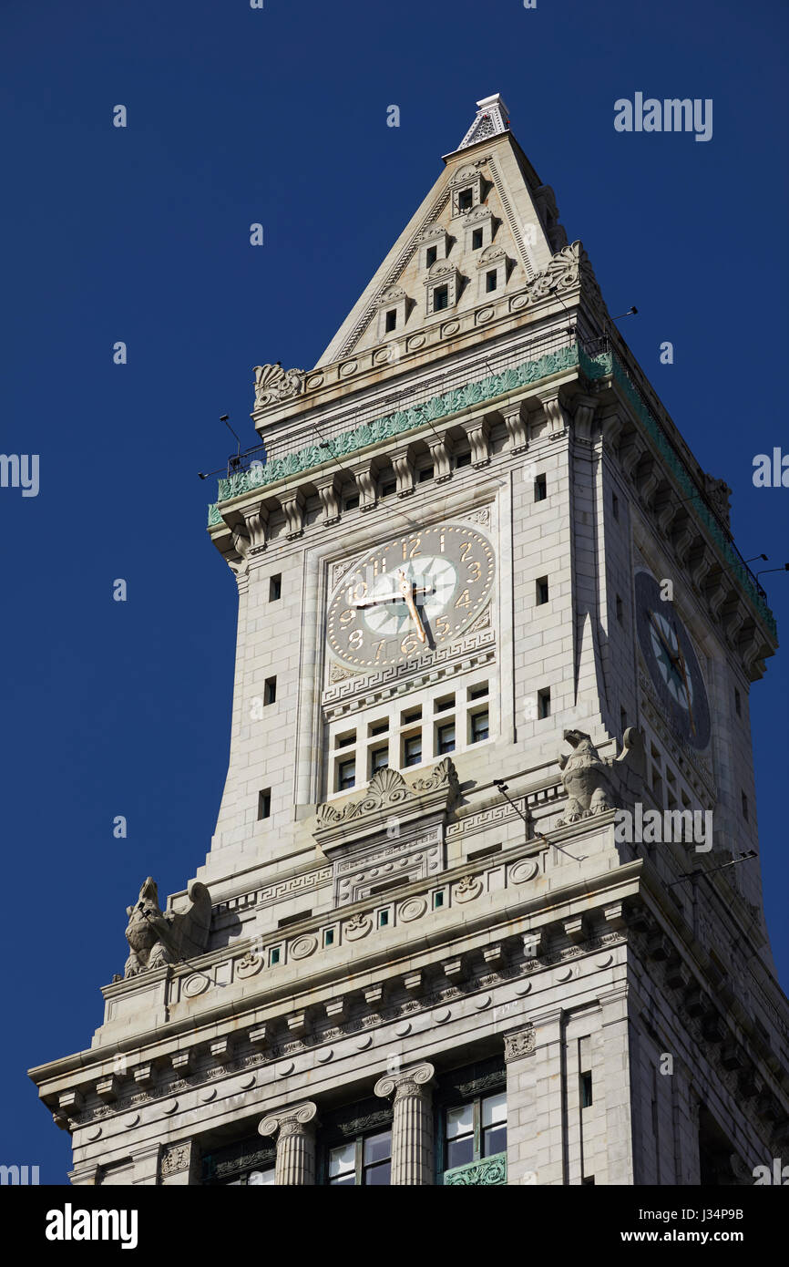 Clock tower, The Custom House Tower skyscraper McKinley Square ...