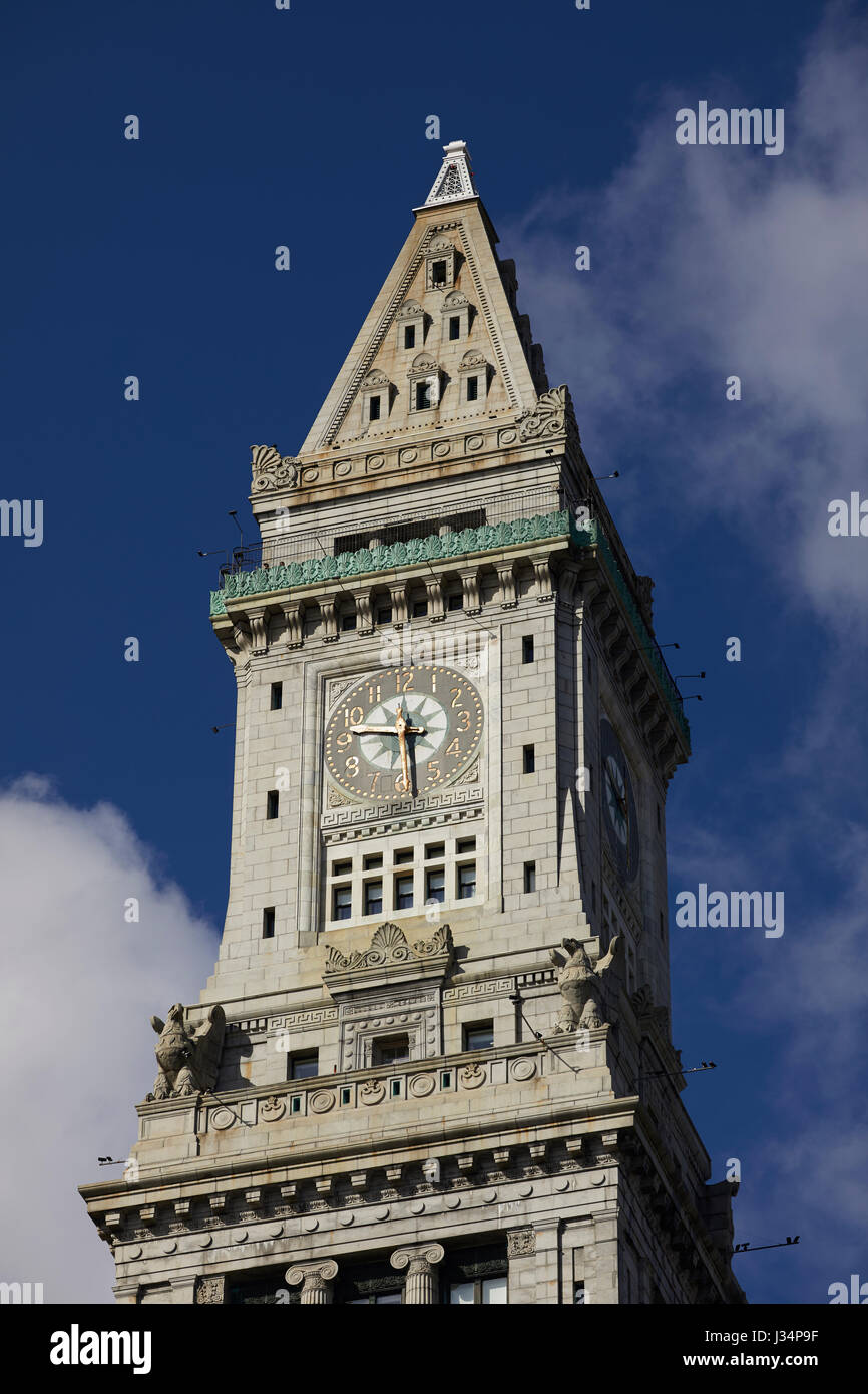 Clock tower, The Custom House Tower skyscraper McKinley Square ...