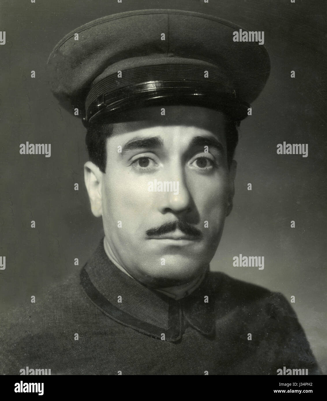 Italian actor Peppino De Filippo in the movie Le Signorine della Villa ...