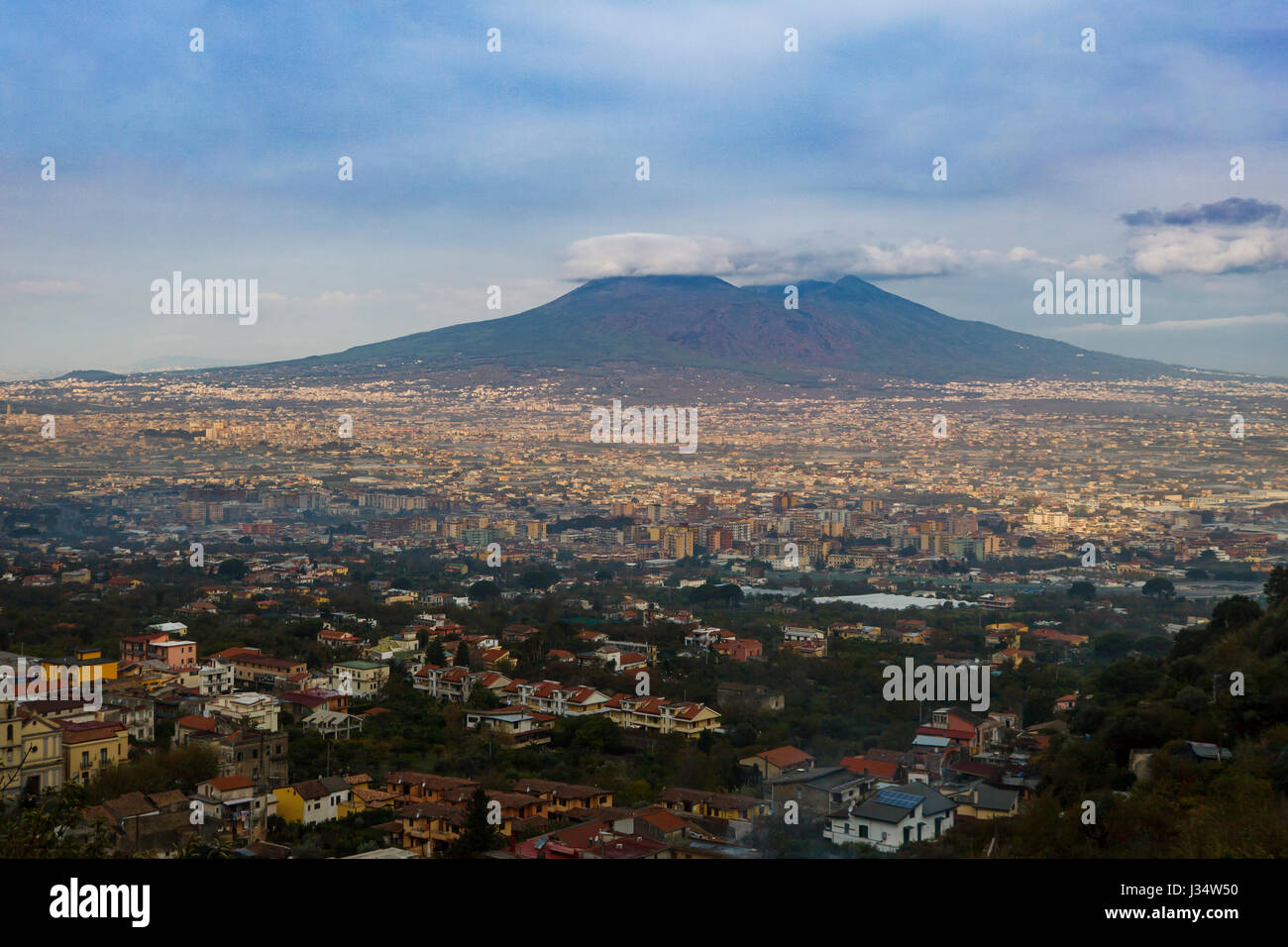 beautiful scenic of volcano vesuvius southern of italy Stock Photo - Alamy