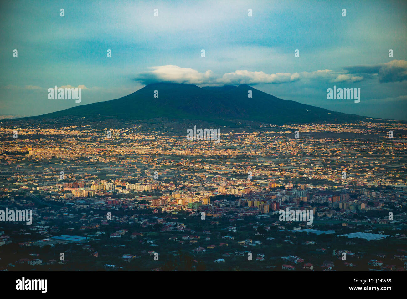 beautiful scenic of volcano vesuvius southern of italy Stock Photo - Alamy