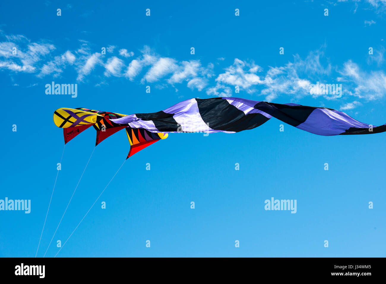 Windy day for flying kites hi-res stock photography and images - Alamy