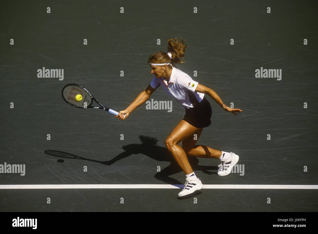 Steffi Graf (GER) competing at the 1998 US Open Stock Photo - Alamy