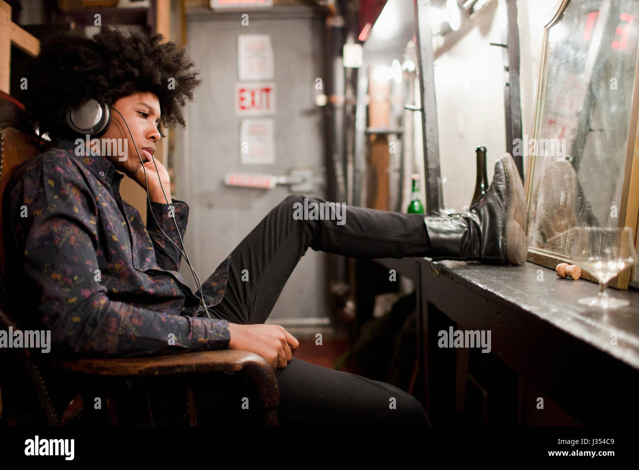 Backstage clothing hi-res stock photography and images - Alamy