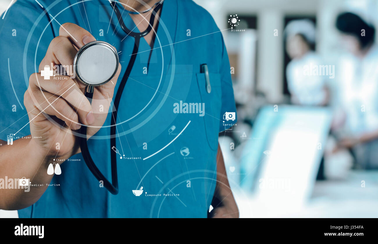 Healthcare and Medicine concept.smart medical doctor working with ...