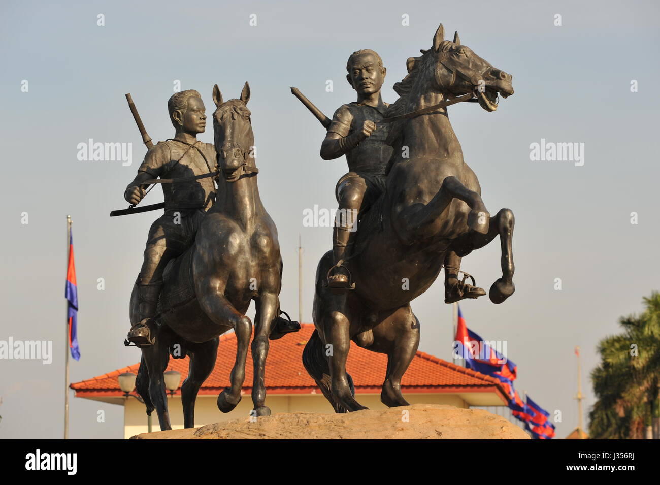 Equestrian statues of Techo Meas & Techo Yort, 17th century military ...