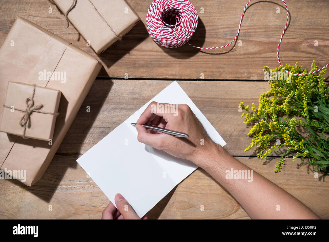 Envelope hand writing hi-res stock photography and images - Alamy