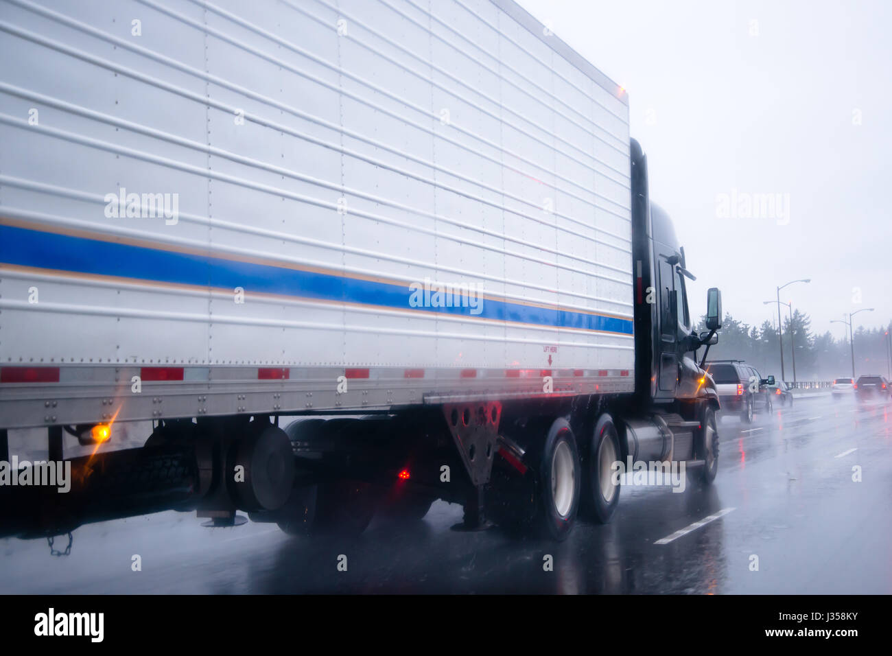Reefer trucks hi-res stock photography and images - Alamy