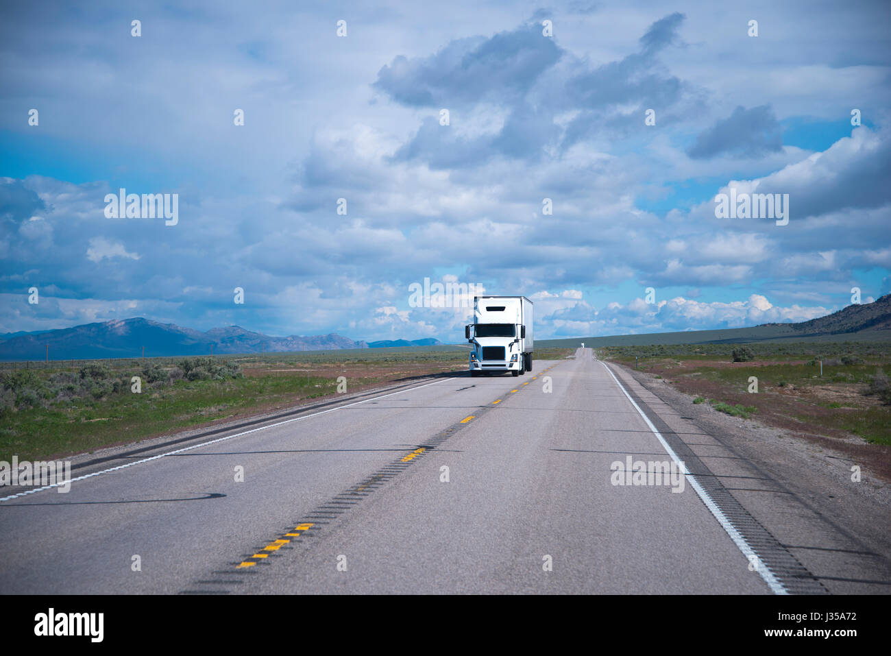 Truck drivers road transports hi-res stock photography and images - Alamy
