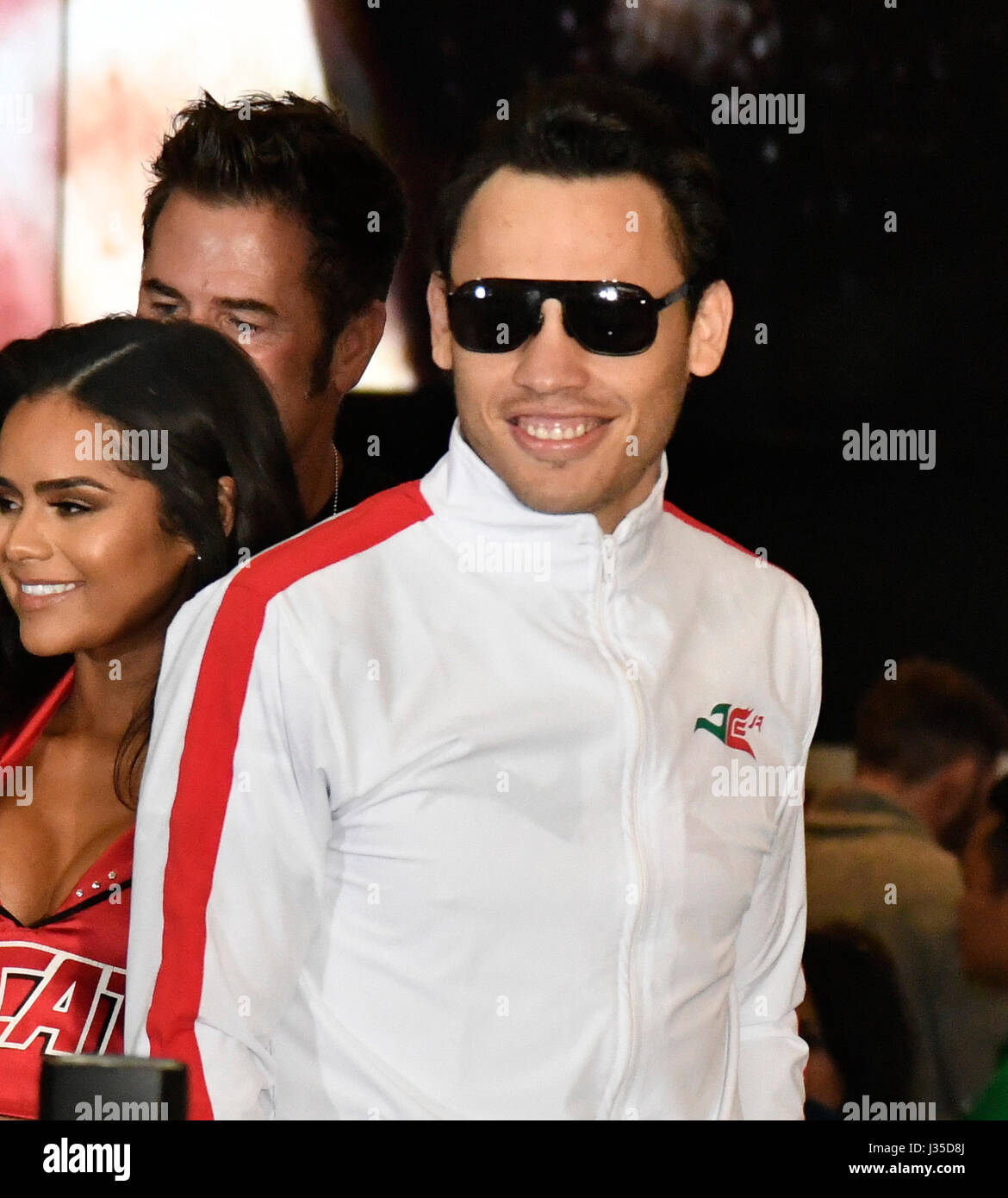 Julio Cesar Chavez Jr Wife