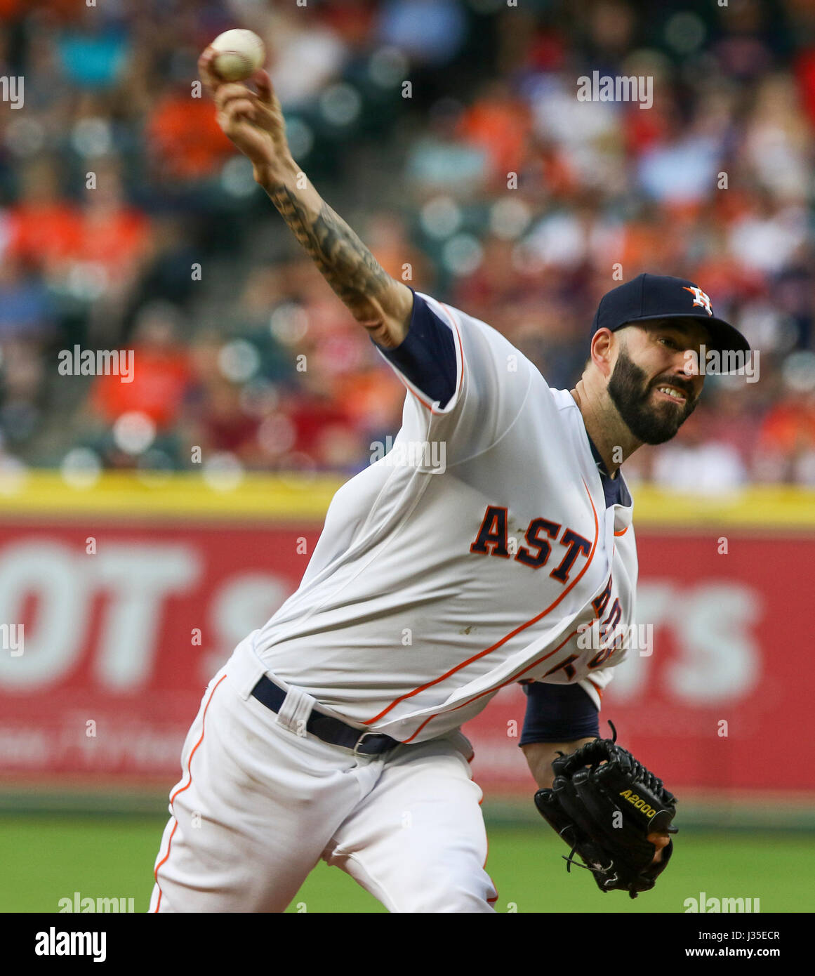 Houston, TX, USA. 2nd May, 2017. Houston Astros starting pitcher Mike ...