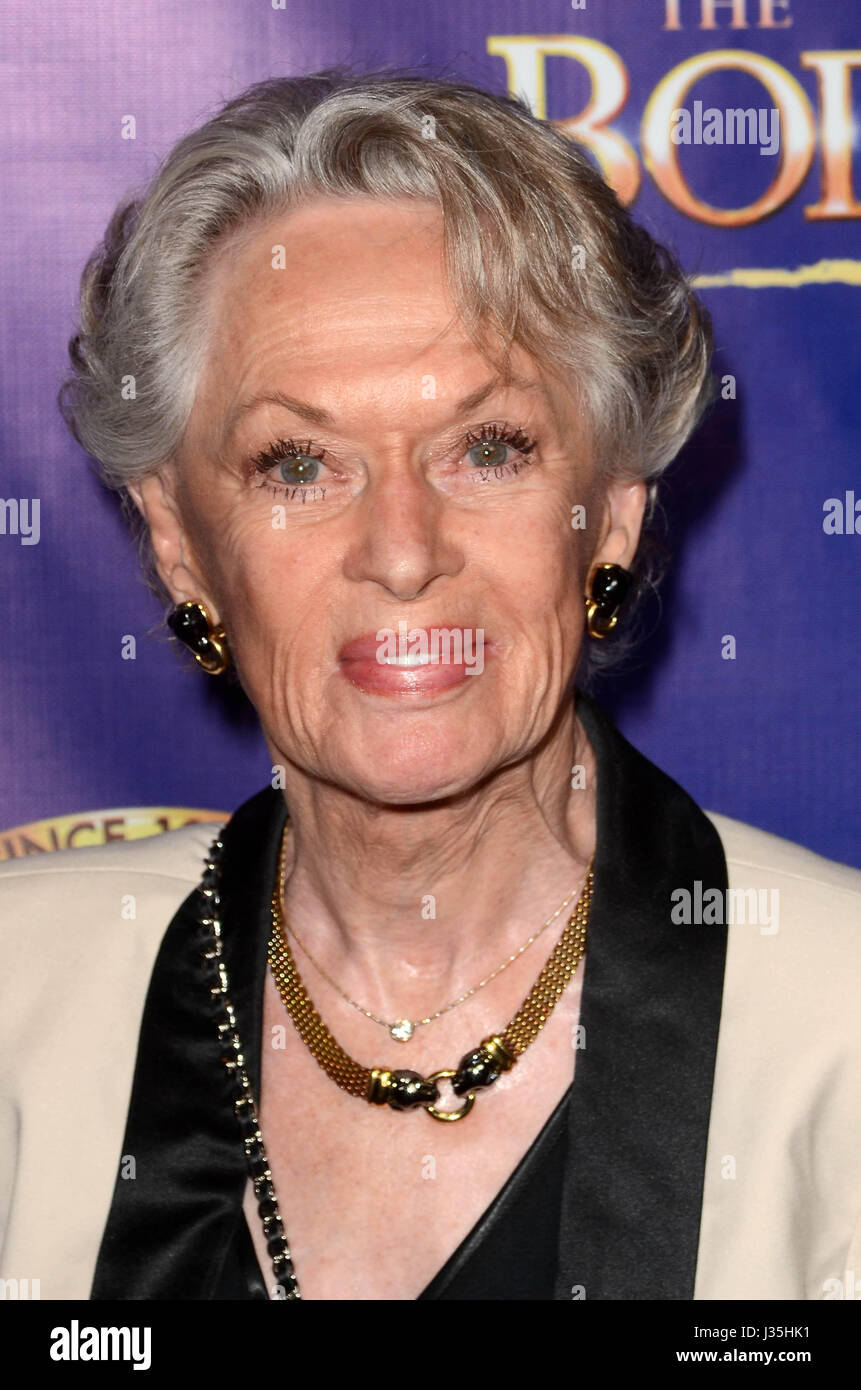 Hollywood, USA. 2nd May, 2017. Tippi Hedron at The Bodyguard premiere ...