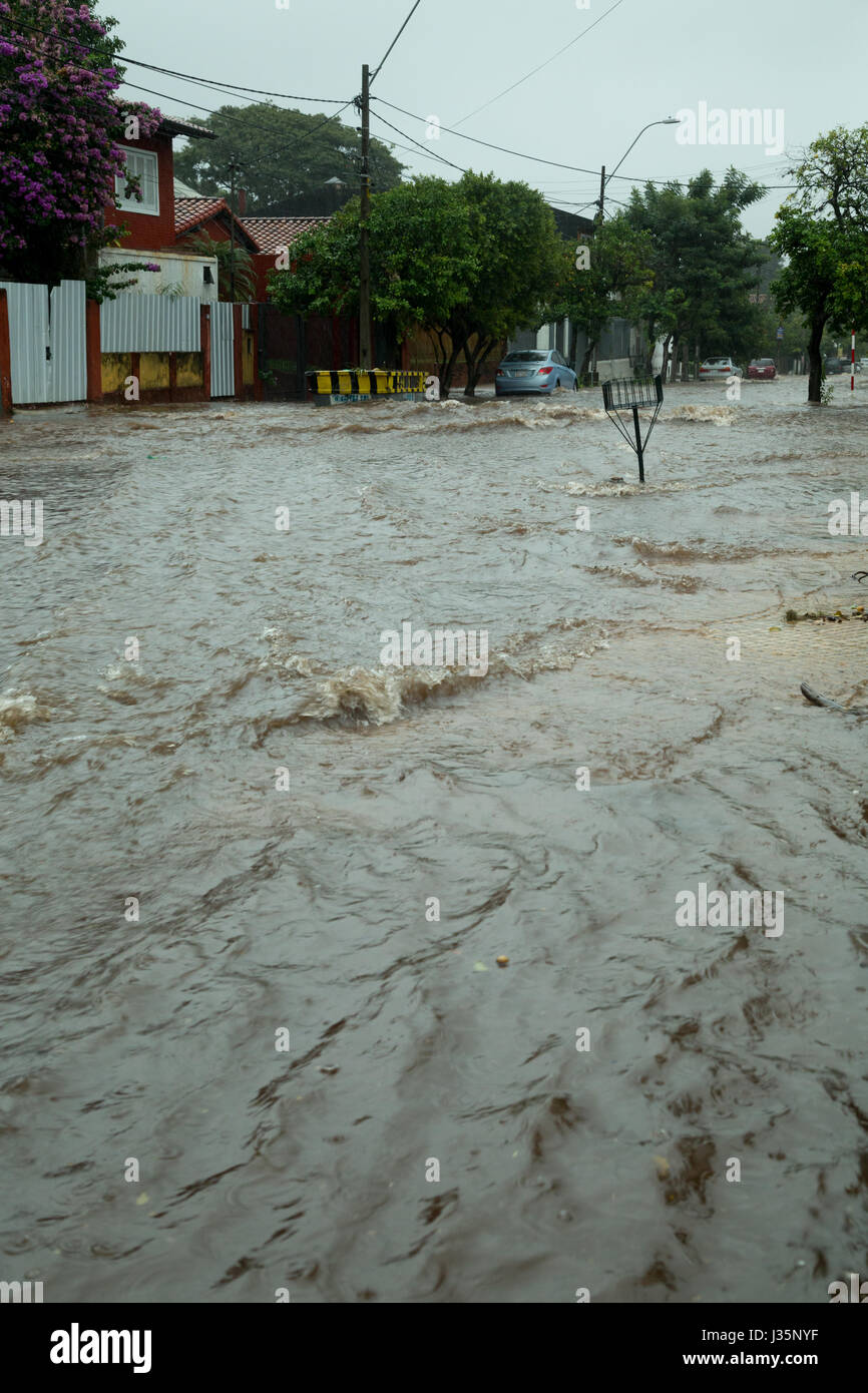 Asuncion, Paraguay. 3rd May, 2017. A heavy downpours hit downtown ...