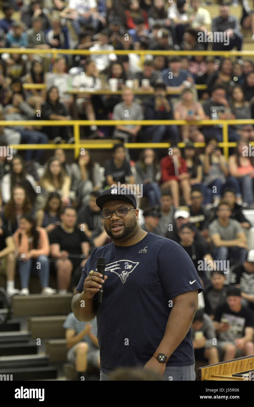 Usa. 3rd May, 2017. SPORTS -- Former Cibola football player and current ...