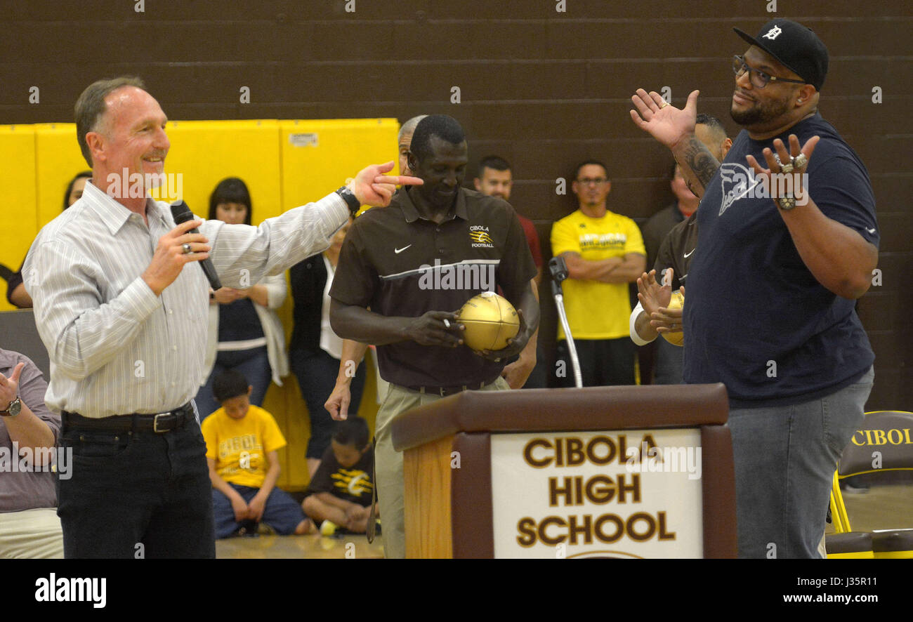 Usa. 3rd May, 2017. SPORTS -- Former Cibola football coach Ben Shultz ...