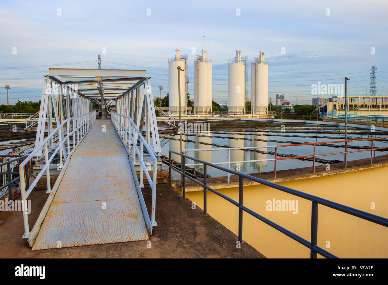 Metropolitan waterworks hi-res stock photography and images - Alamy