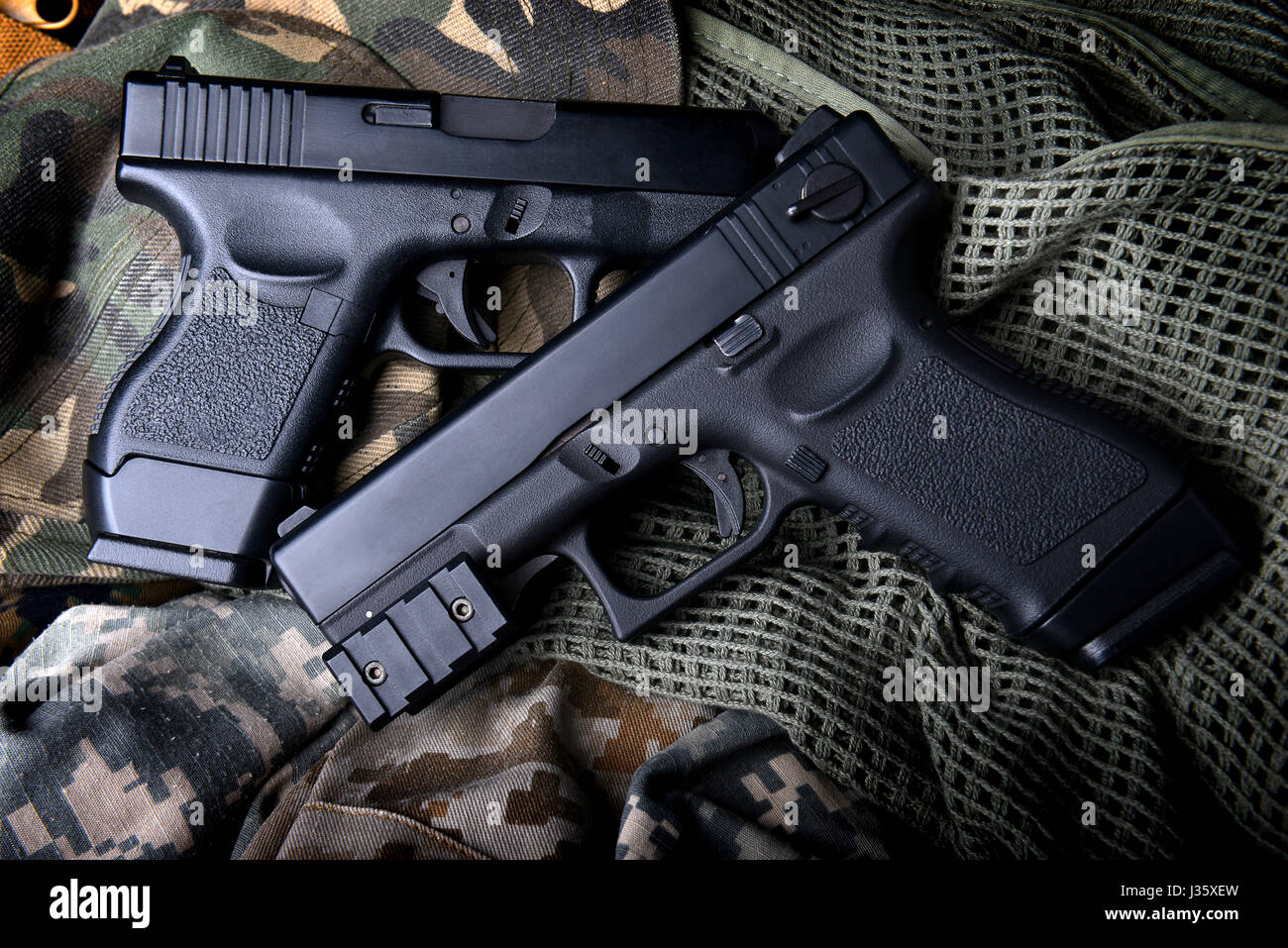 Us military glock 9mm pistol hi-res stock photography and images - Alamy