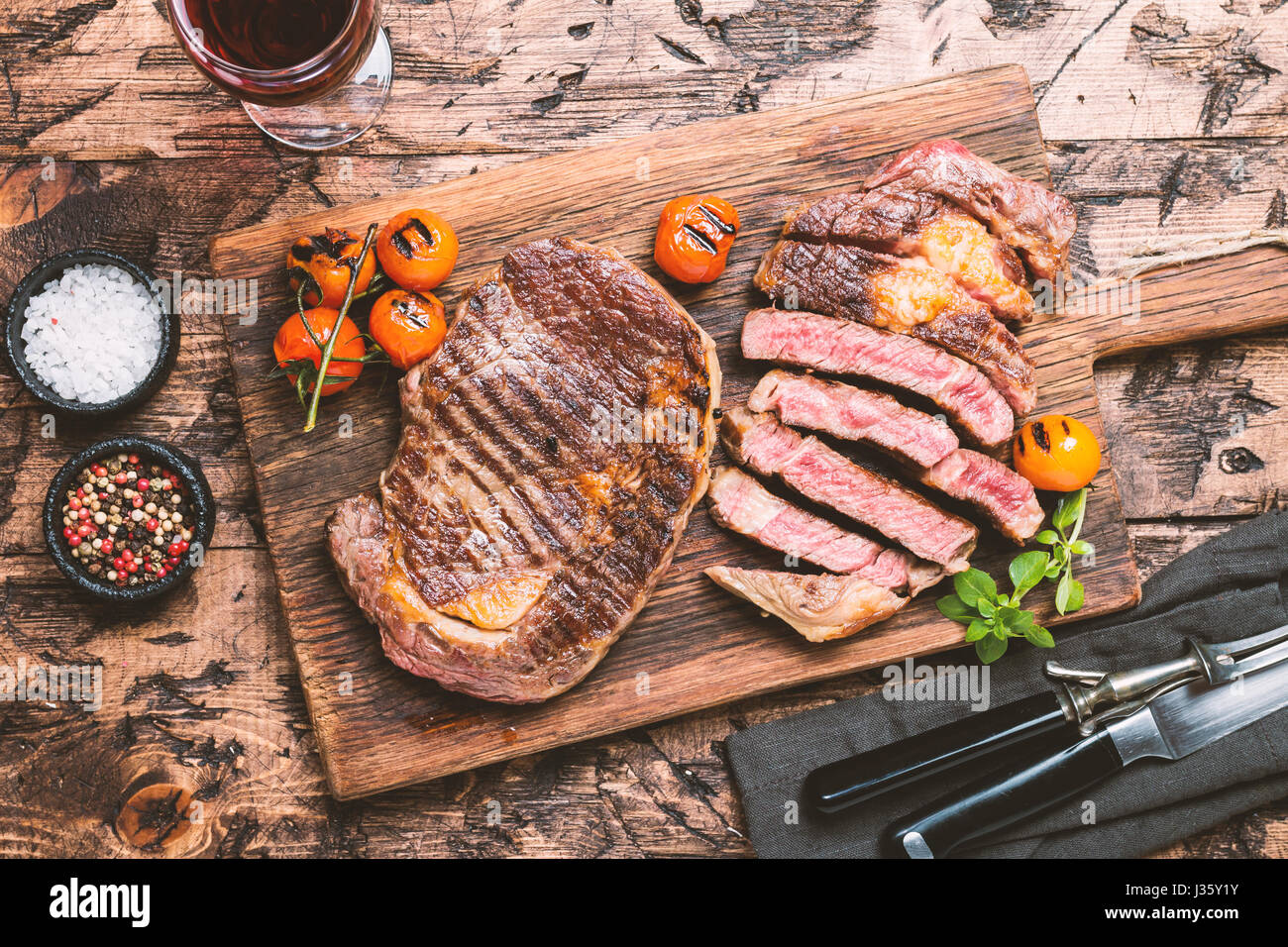 Medium rare beef steak Stock Photo - Alamy