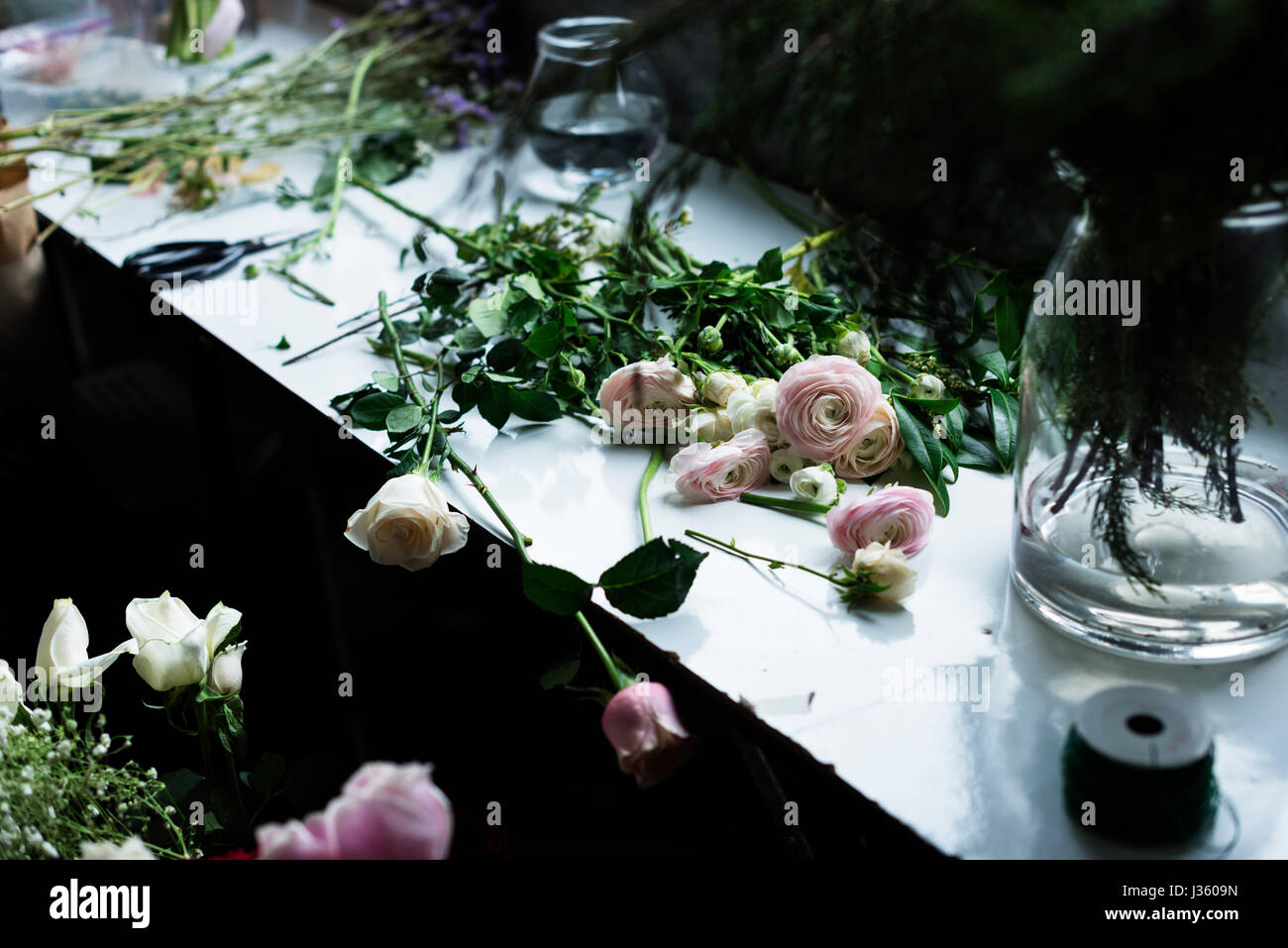 Fresh Roses Flowers Arrangement Decorative Stock Photo - Alamy