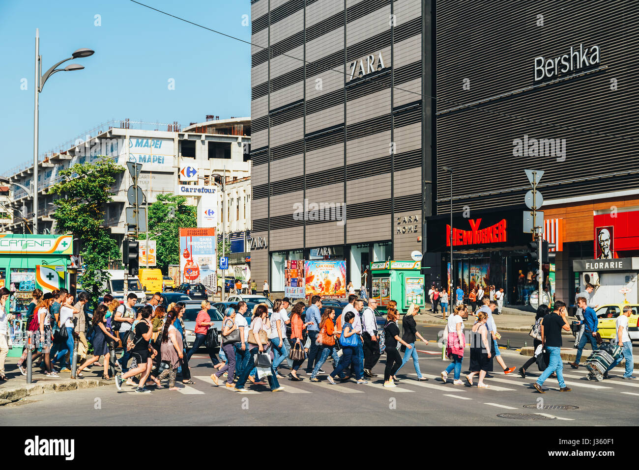 BUCHAREST, ROMANIA - MAY 19, 2015: Cars Waiting At Traffic Light For ...