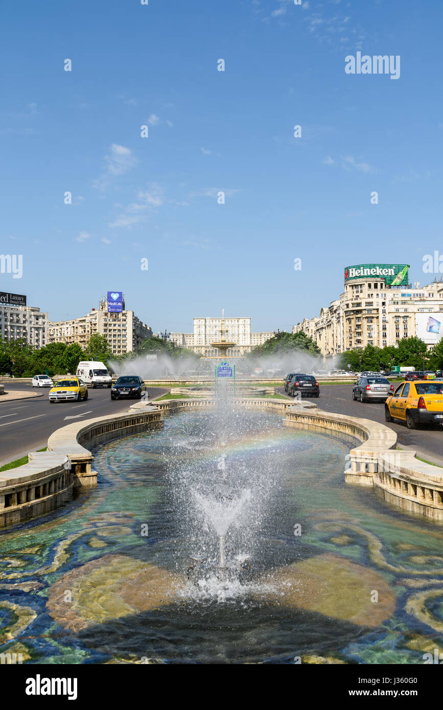 BUCHAREST, ROMANIA - MAY 19, 2015: Rush Hour Traffic In Union Square ...